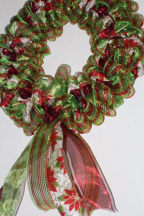 Red & Green Themed Ribbon Loop Wreath - Etsy