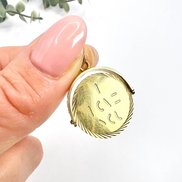Disc Pendant - Etsy