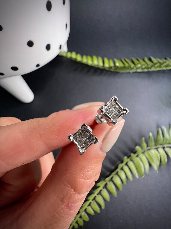 Preloved 18ct White Gold Square Diamond Studs - Gem