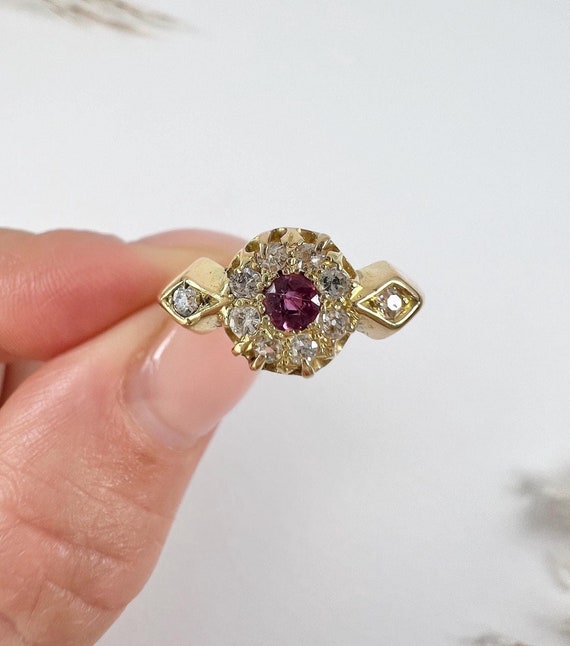 Antique 18ct Yellow Gold, Fancy Ruby & Diamond Daisy … - Gem