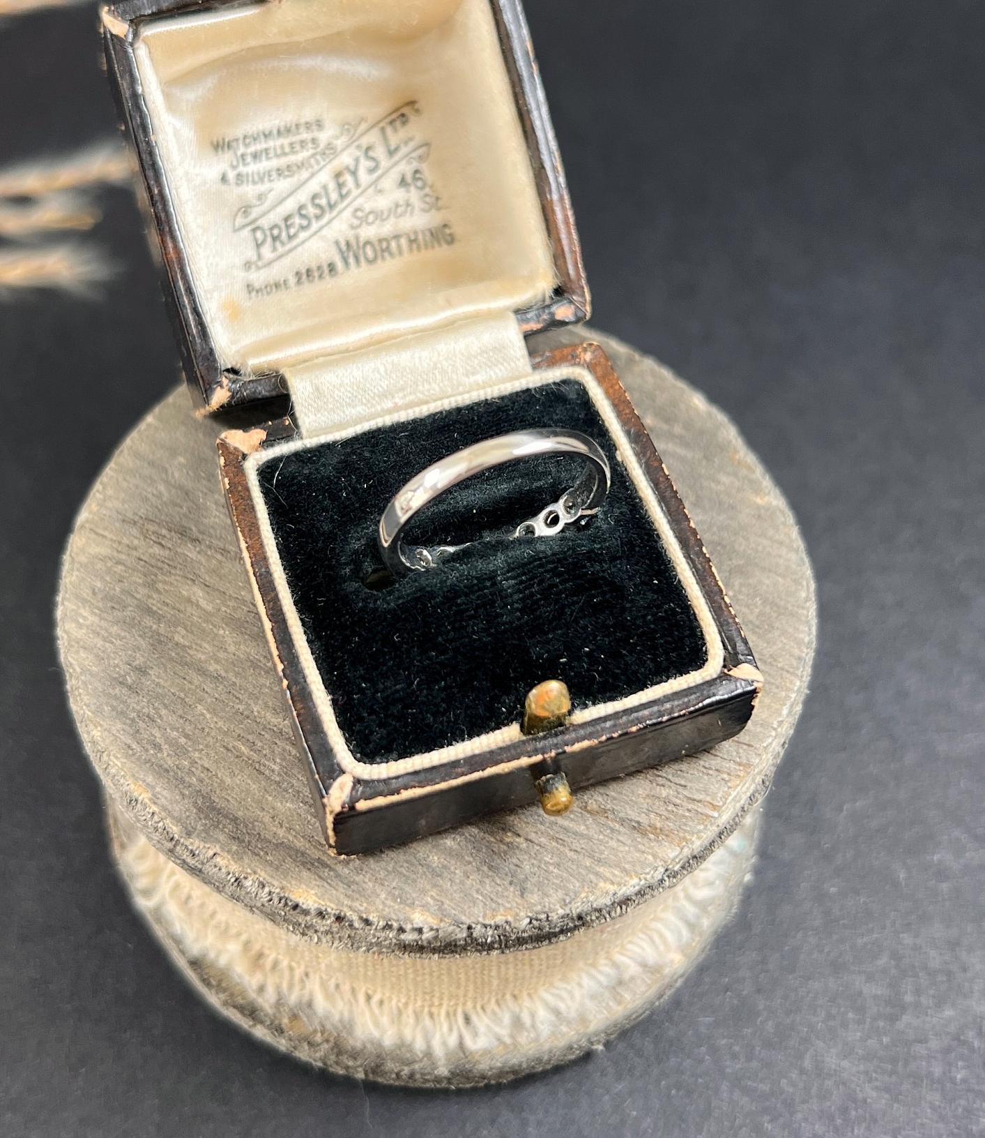 Vintage 18ct White Gold Stamped, 1980s DEAREST Diamond Vintage 18ct White Gold Stamped, 1980s DEAREST Diamond