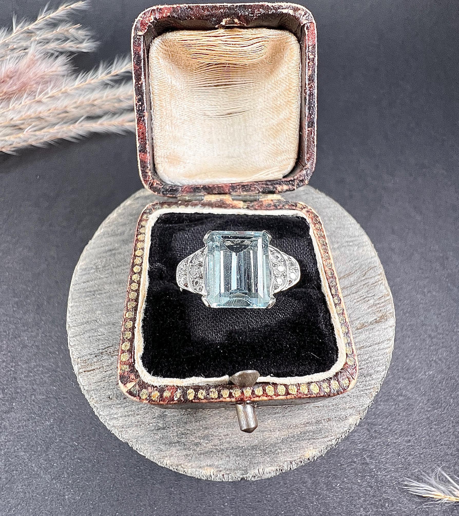 Antique 14ct White Gold, 1920s Art Deco Emerald Cut Antique 14ct White Gold, 1920s Art Deco Emerald Cut