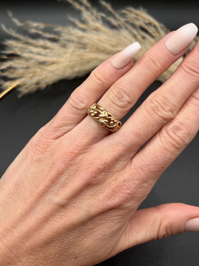 Vintage 9ct Yellow & Rose Gold Welsh Dragon Stamped Band Ring ...