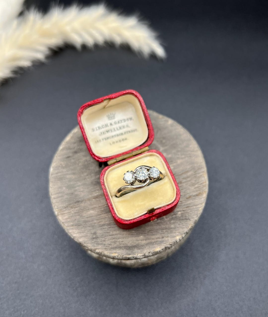 Vintage 18ct White Gold, Diamond Three Stone Crossover Trilogy ...