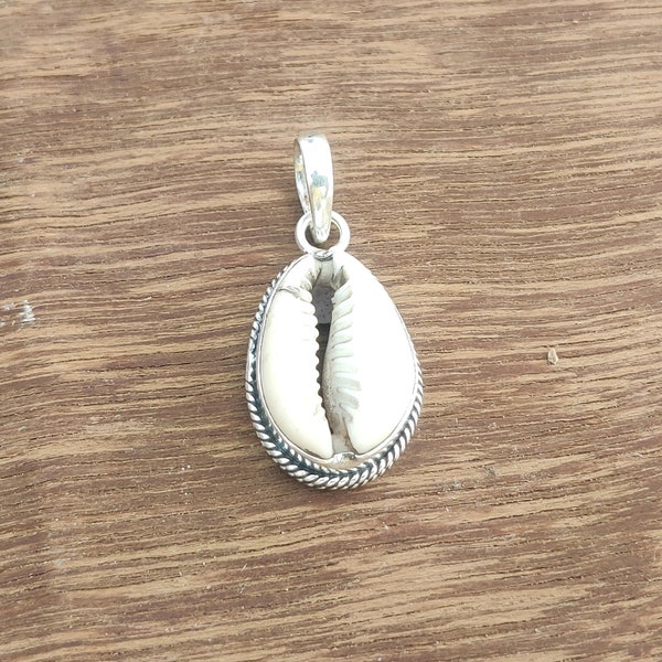 Cowrie Shell Pendant - Etsy
