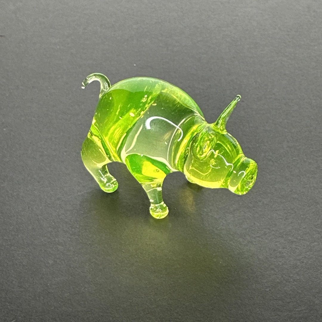 Handblown Art Glass UV Reactive Green Pig Figurine Uranium Glow ...