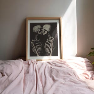 Vintage Skeleton Print, Vintage Skeleton Couple Kissing Painting ...