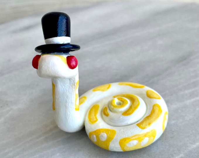 Snakes With Hats! Albino Ball Python With Top Hat Sculpture - Etsy