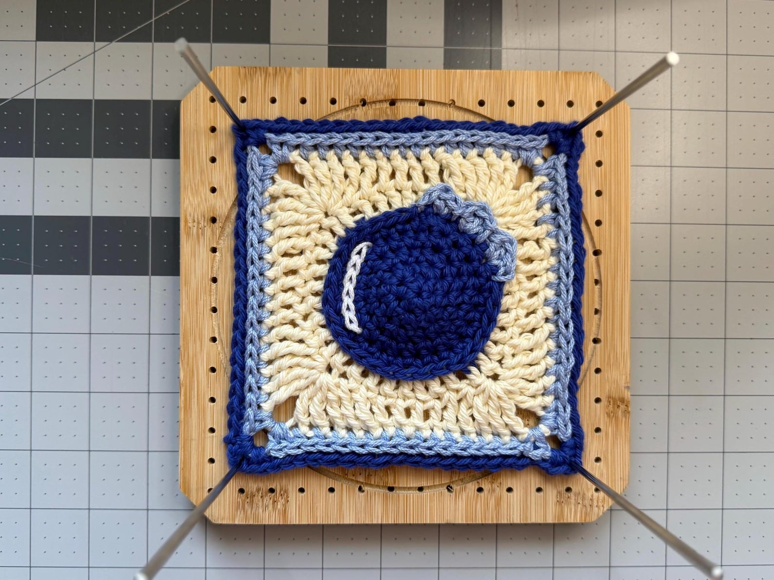Blueberry Square | Granny Square Pattern | PDF With Video - Etsy