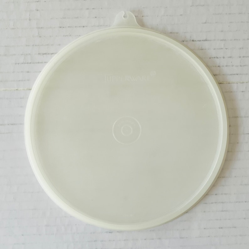 Vintage Tupperware Lids, 808, 812,227, 228, 1205, 1702, 471, 224 Round ...