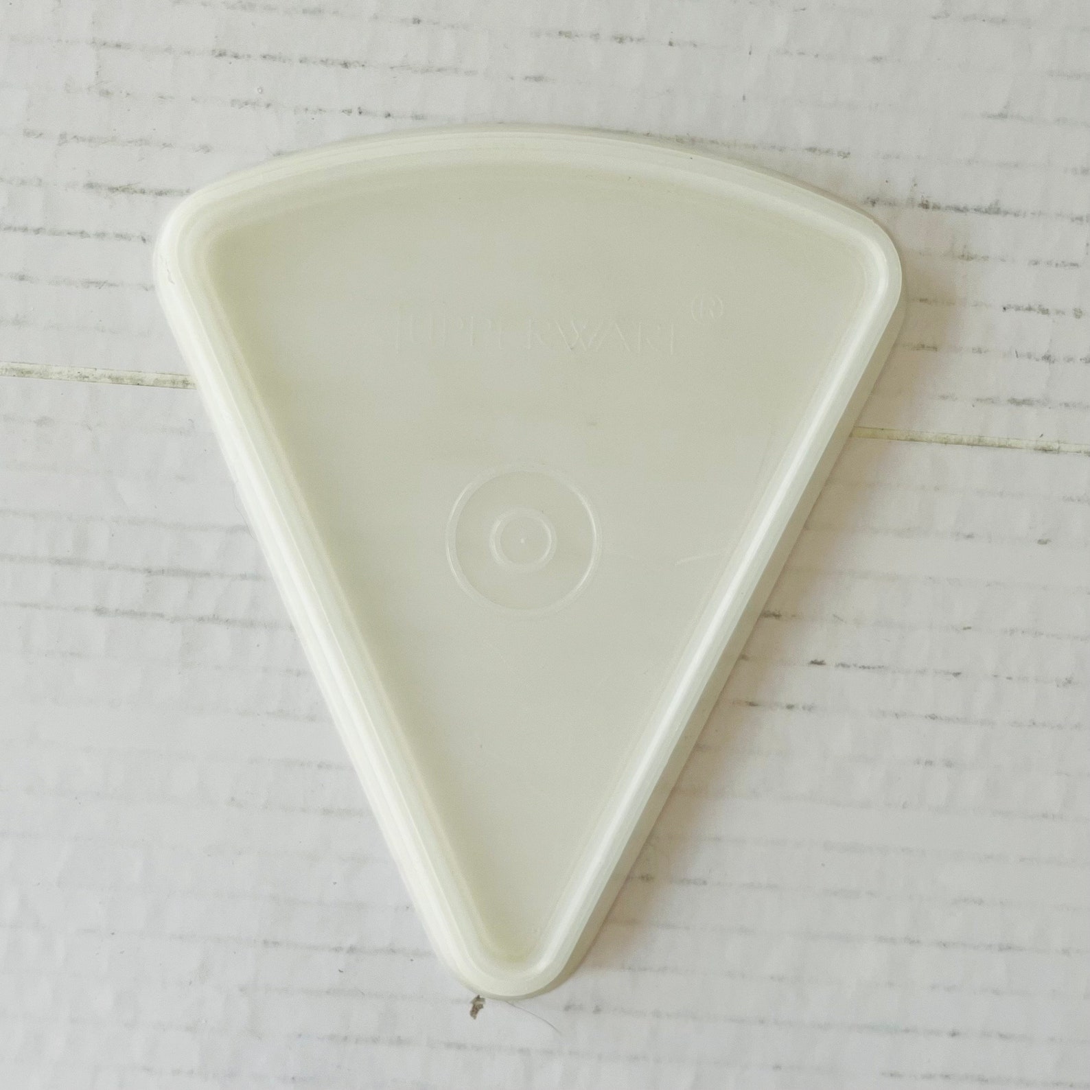 Vintage Tupperware Lids, 808, 812,227, 228, 1205, 1702, 471, 224 Round ...