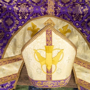 Prancing Pope - Religious Costume With Pontiff Hat and Vestment for ...