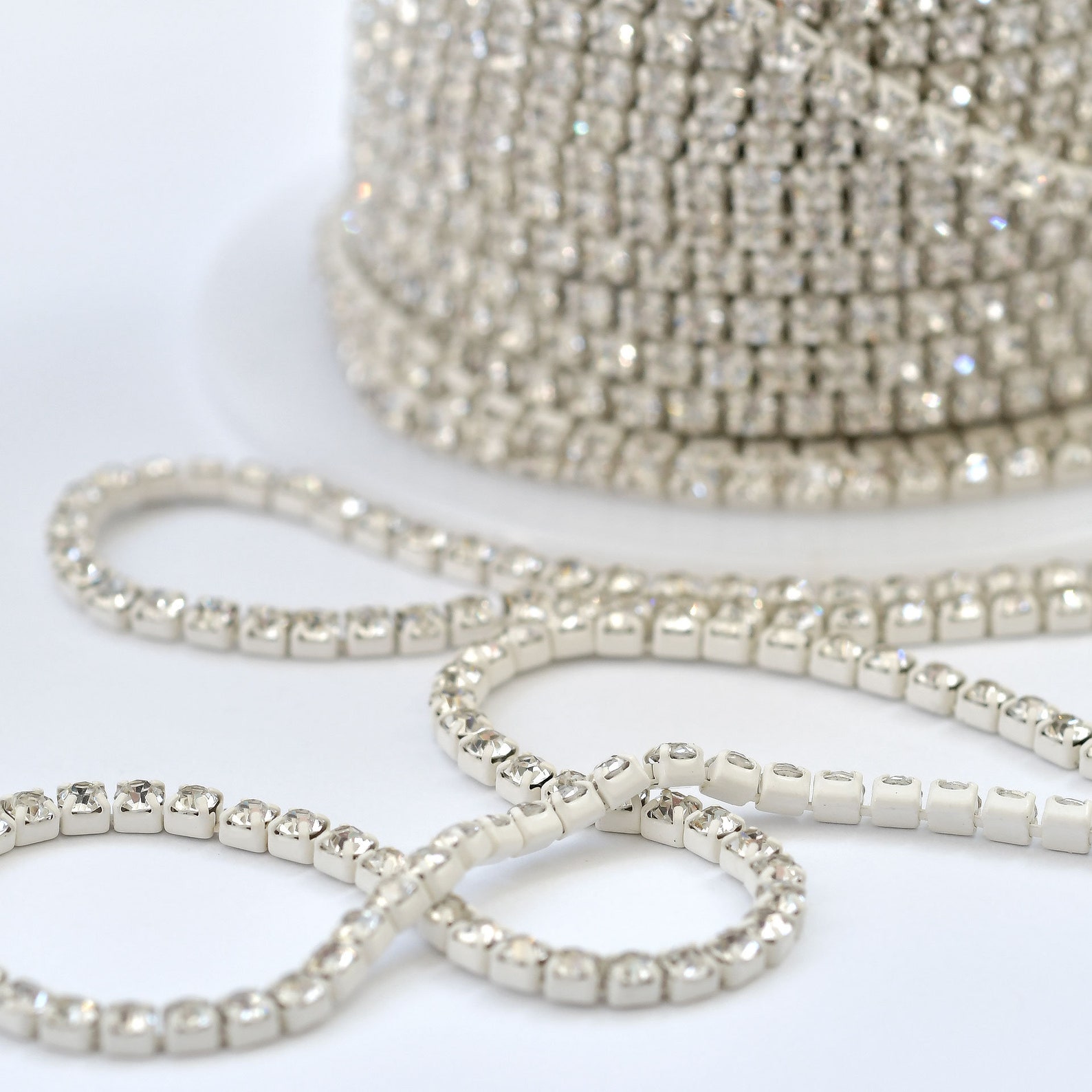 SS6 Colorful Rhinestone Chain, Rhinestone Trim for Wedding Decorations ...