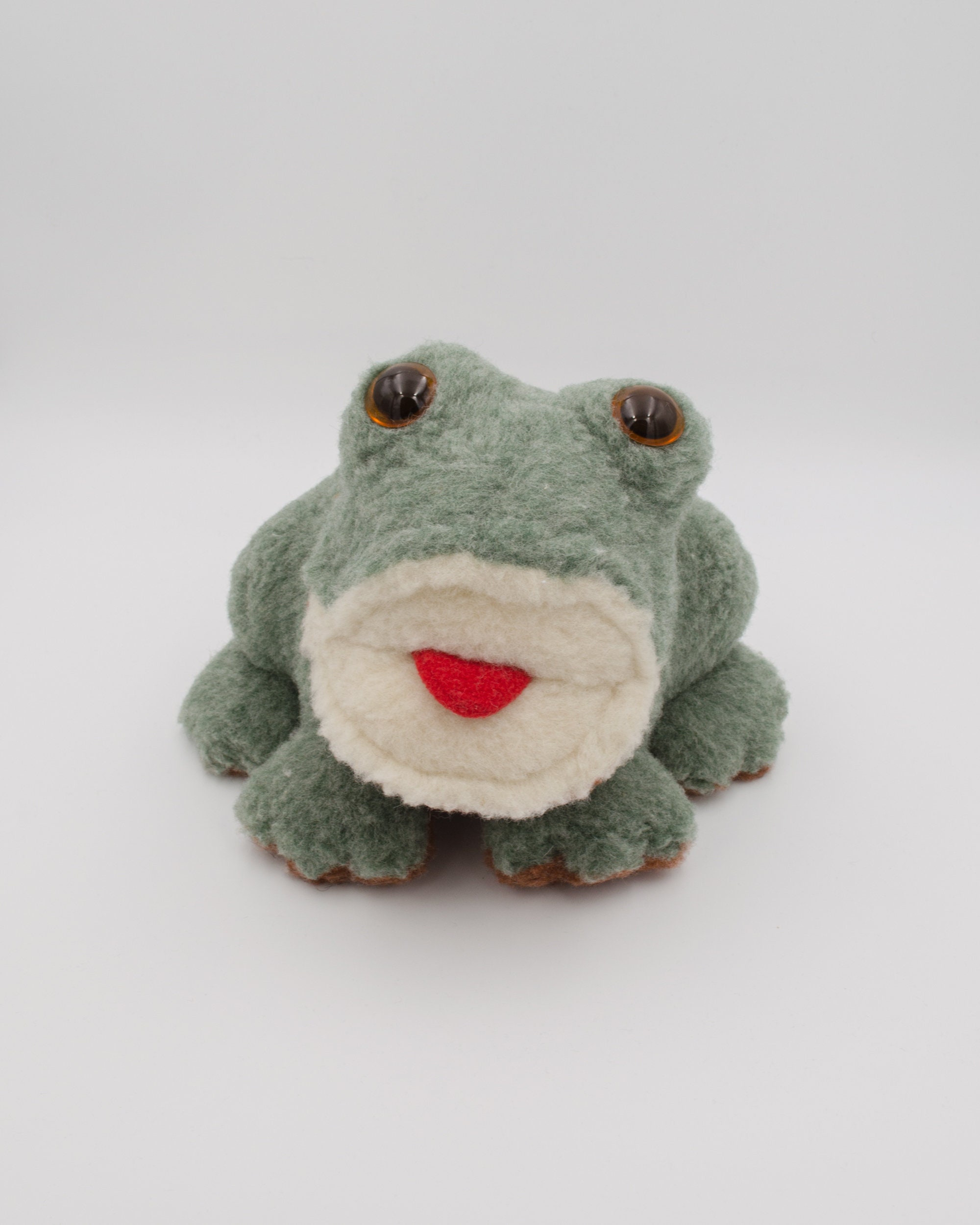 Kid's Toy Made From Wool / Sitting Frog / Wool Frog / Wool - Etsy