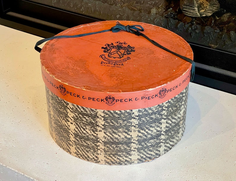 1950s Vintage Hat Box Peck & Peck / 12 Inch Diameter / - Etsy
