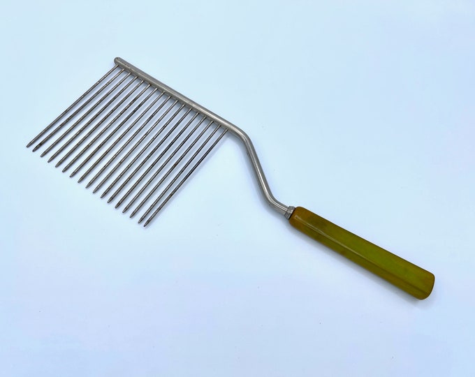 Vintage Angel Food Cake Breaker Cutter Server / BAKELITE HANDLE, Orange ...