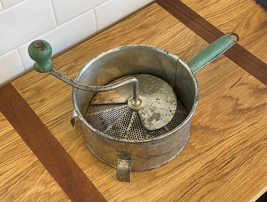 1930s Foley Food Mill: Vintage Kitchen Decor With Green Wood Handles - Etsy
