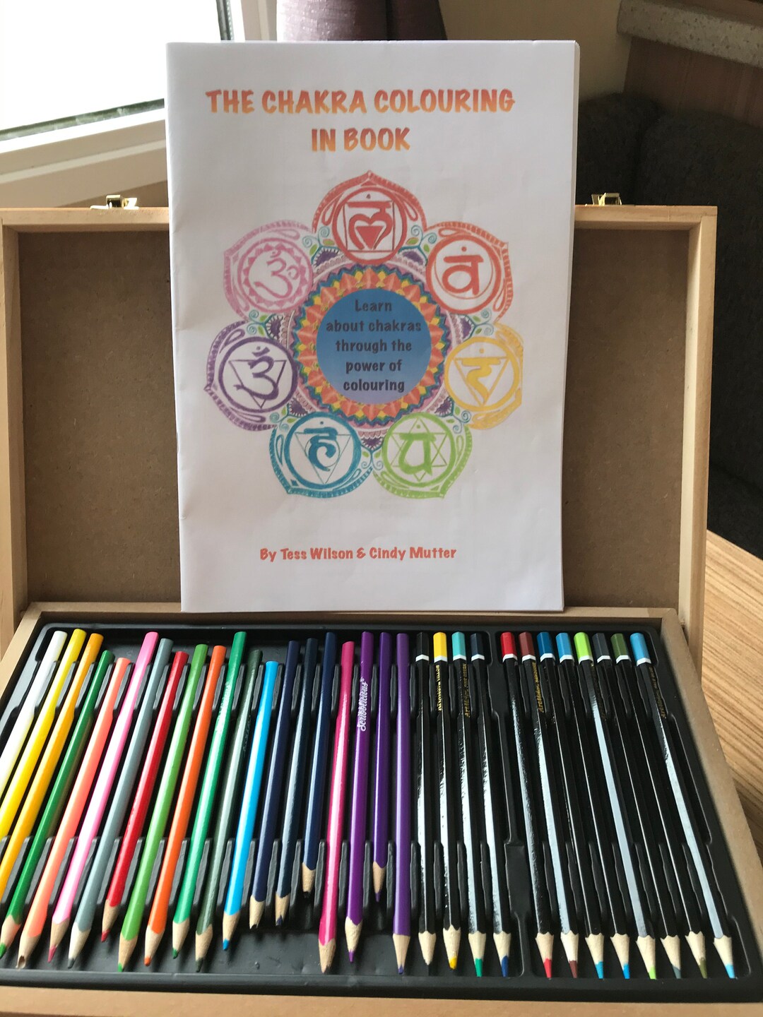 Chakra Colouring in Book, With 32 Designs by Teresa and Cindy Mutter ...