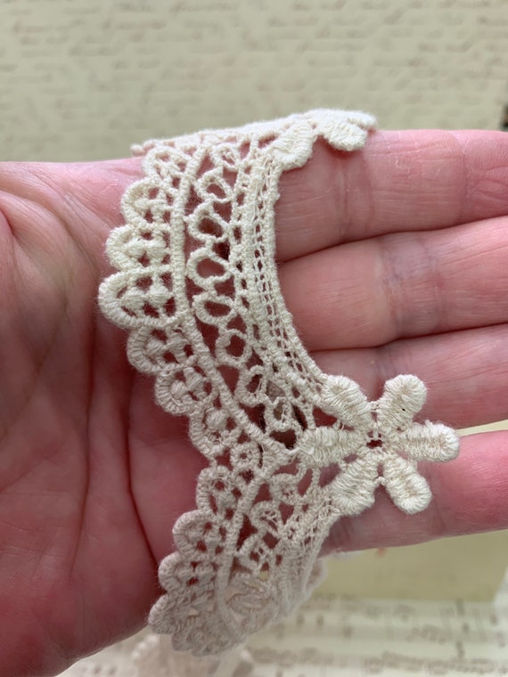 Visual Arts Beautiful Lace Trim 600 cream Fabric etna.com.pe