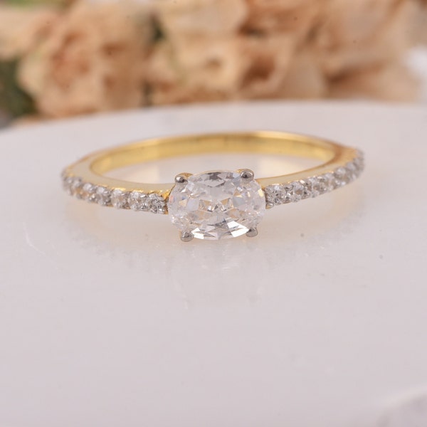 Horizontal Oval Engagement Ring - Etsy