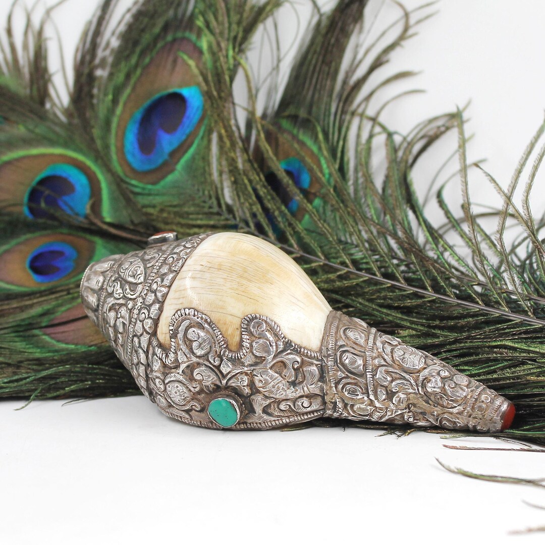 Buddhist Silver Natural Turquoise Shankha, Blue Couch Nepali Blowing ...