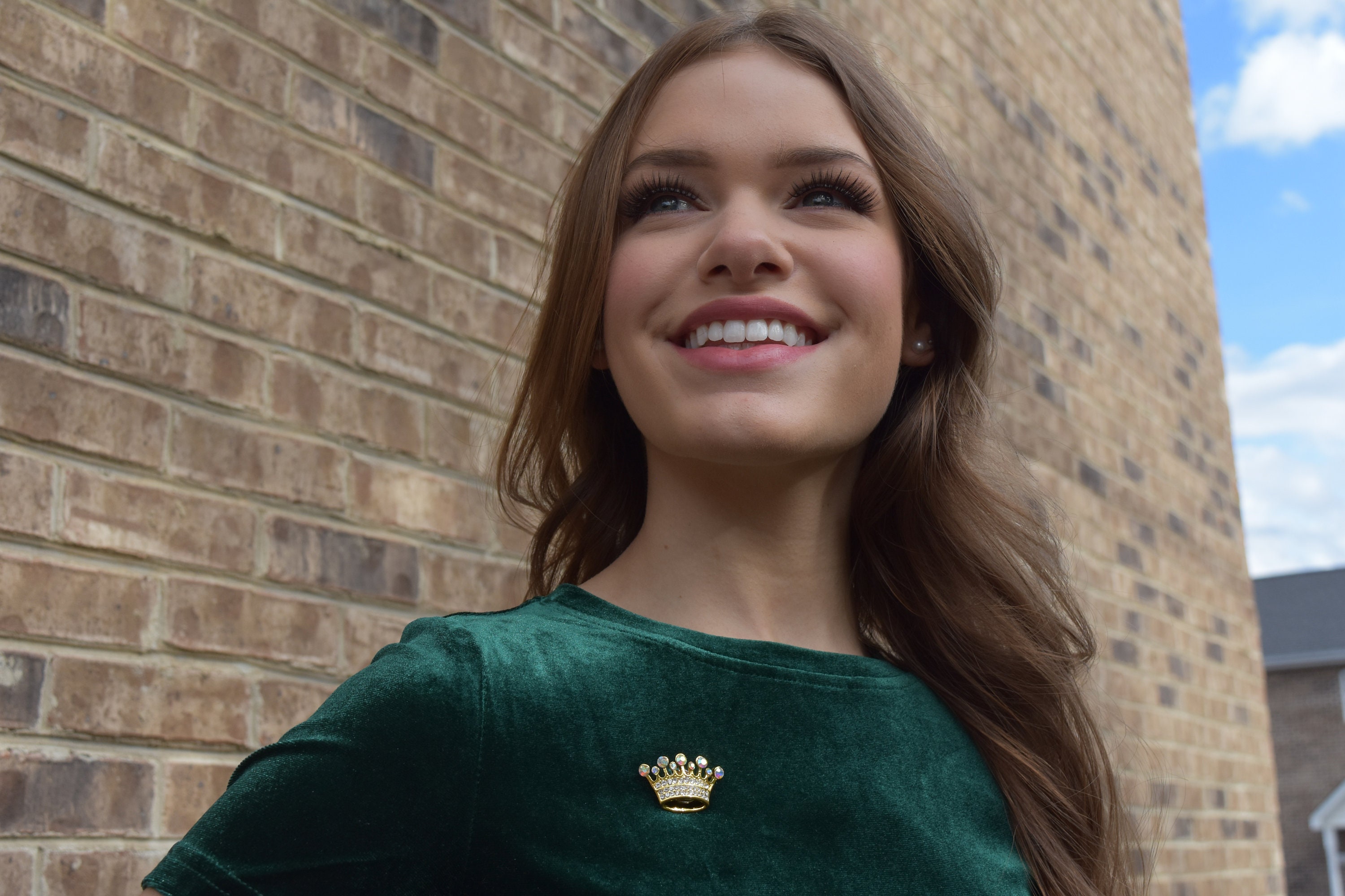 Streets of Gold Crown: Pageant Contestant Number Magnet Sashes Fashion ...