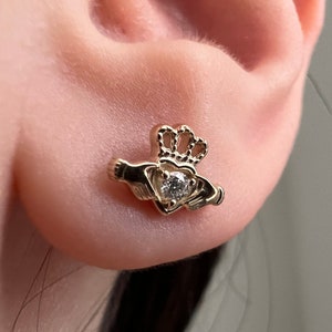Claddagh earrings h samuel store