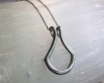 Flipped Wish Ring Holder Necklace 2024 www.epicamlv