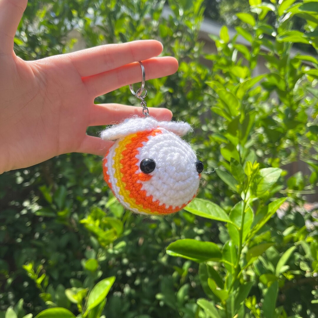 Crochet Candy Corn Bee Keychain - Etsy