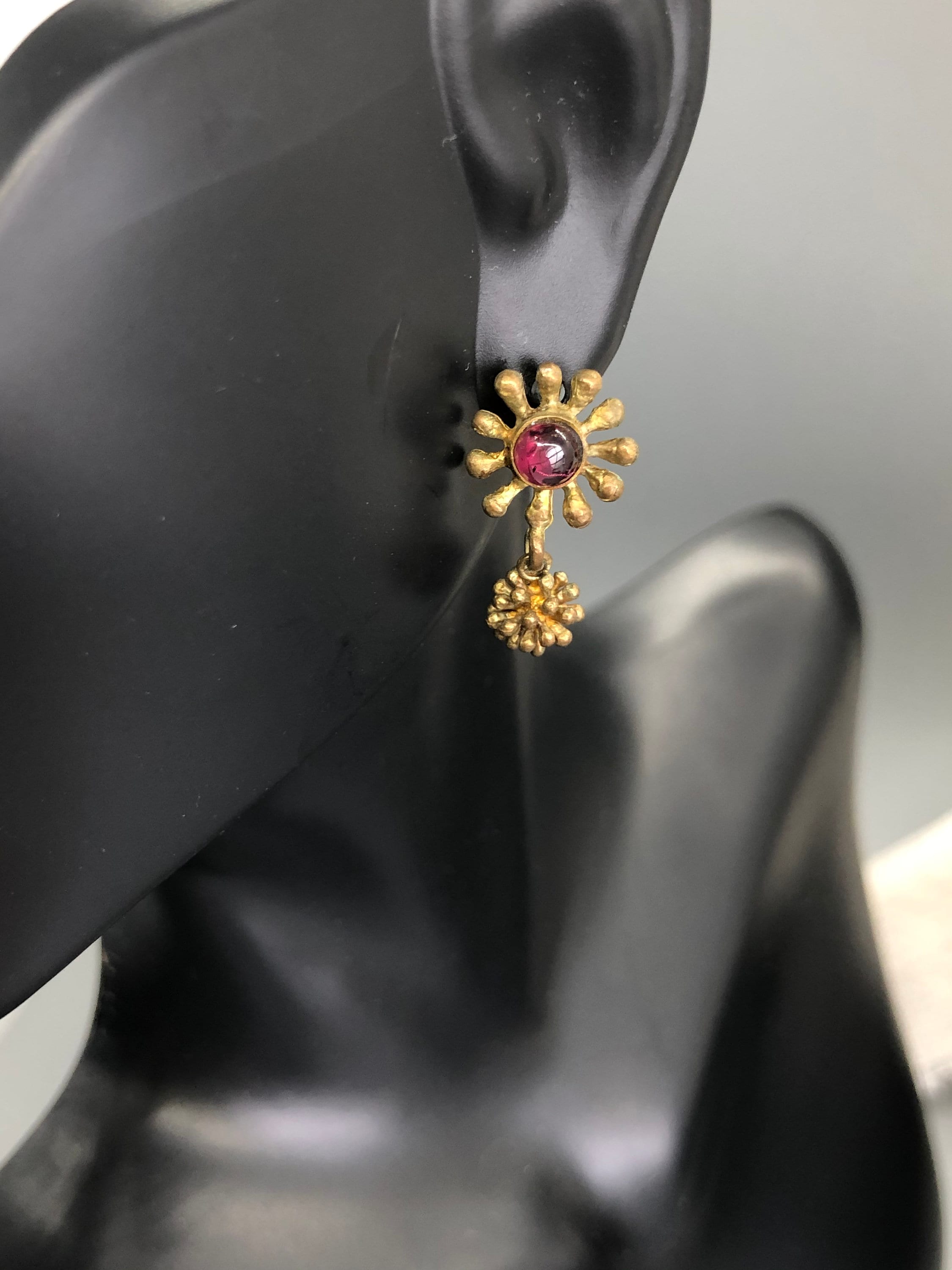 VINTAGE - Dull Brass Color Metal Flower With Purple Quartz With Small ...