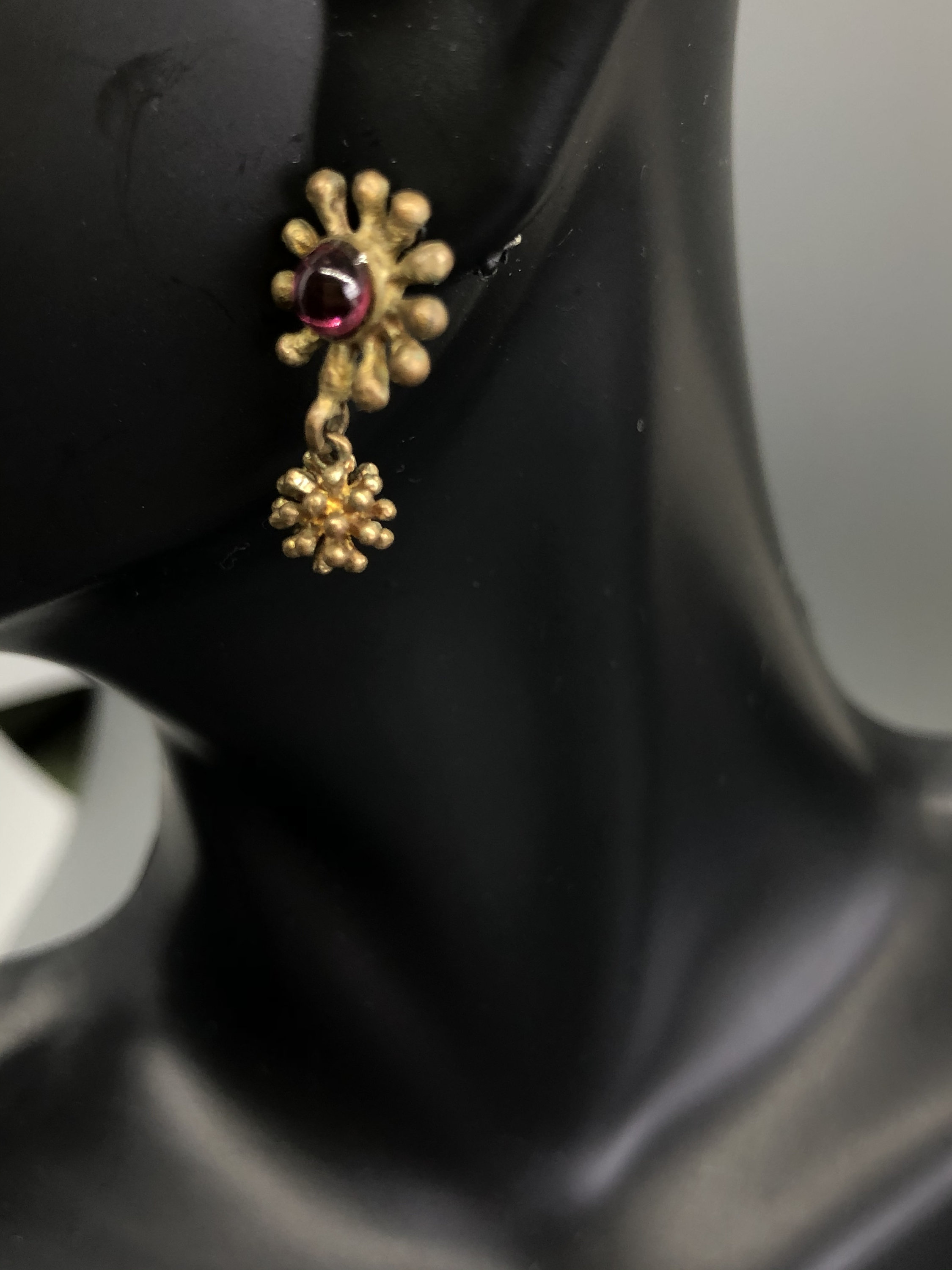 VINTAGE - Dull Brass Color Metal Flower With Purple Quartz With Small ...