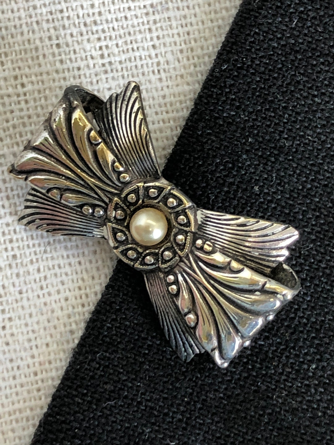 VINTAGE Victorian Style Bow Brooch Silver Tone (not Stamped) With Pearl ...