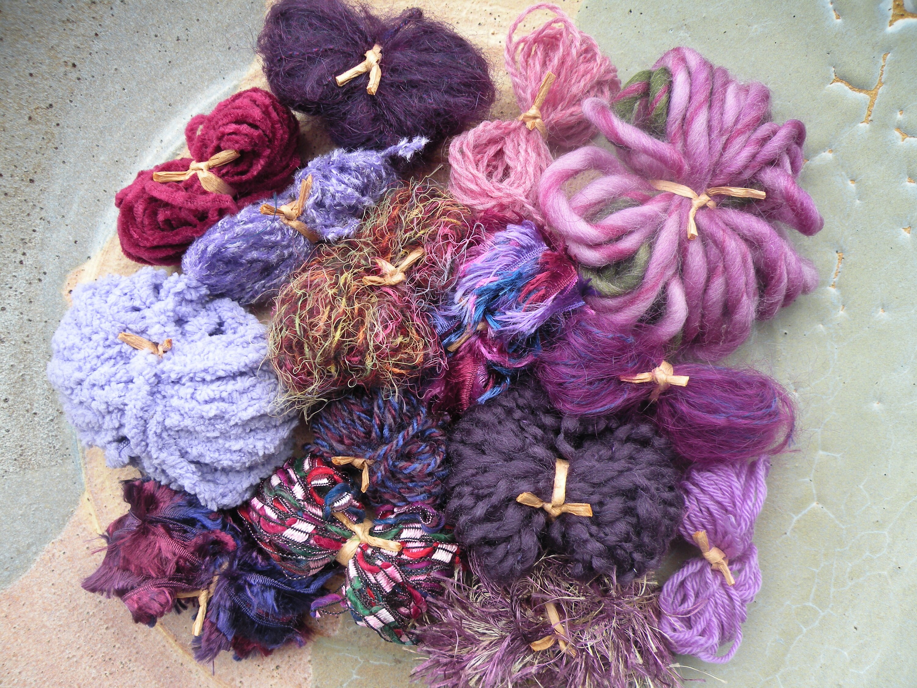 Fibre packs mixed yarn bundles in various colours. - Etsy.de