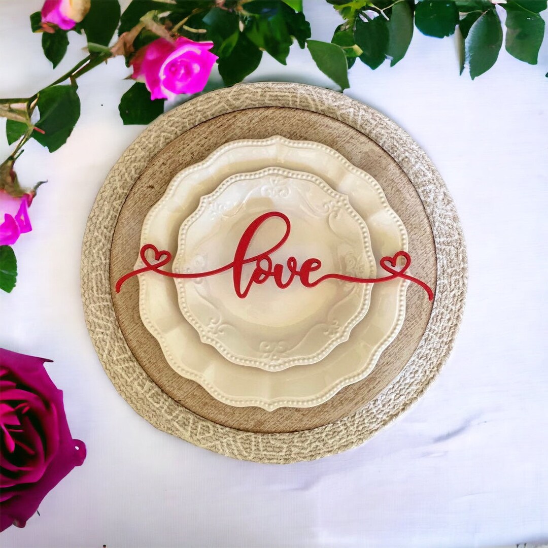 LOVE Script Plate Topper/ Name Card/ Valentines Day - Etsy