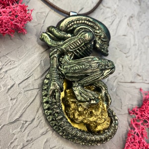 Xenomorph Necklace, Pendant Xenomorph, Xenomorph Alien - Etsy