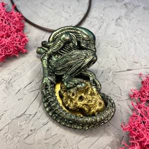 Xenomorph Necklace, Pendant Xenomorph, Xenomorph Alien - Etsy