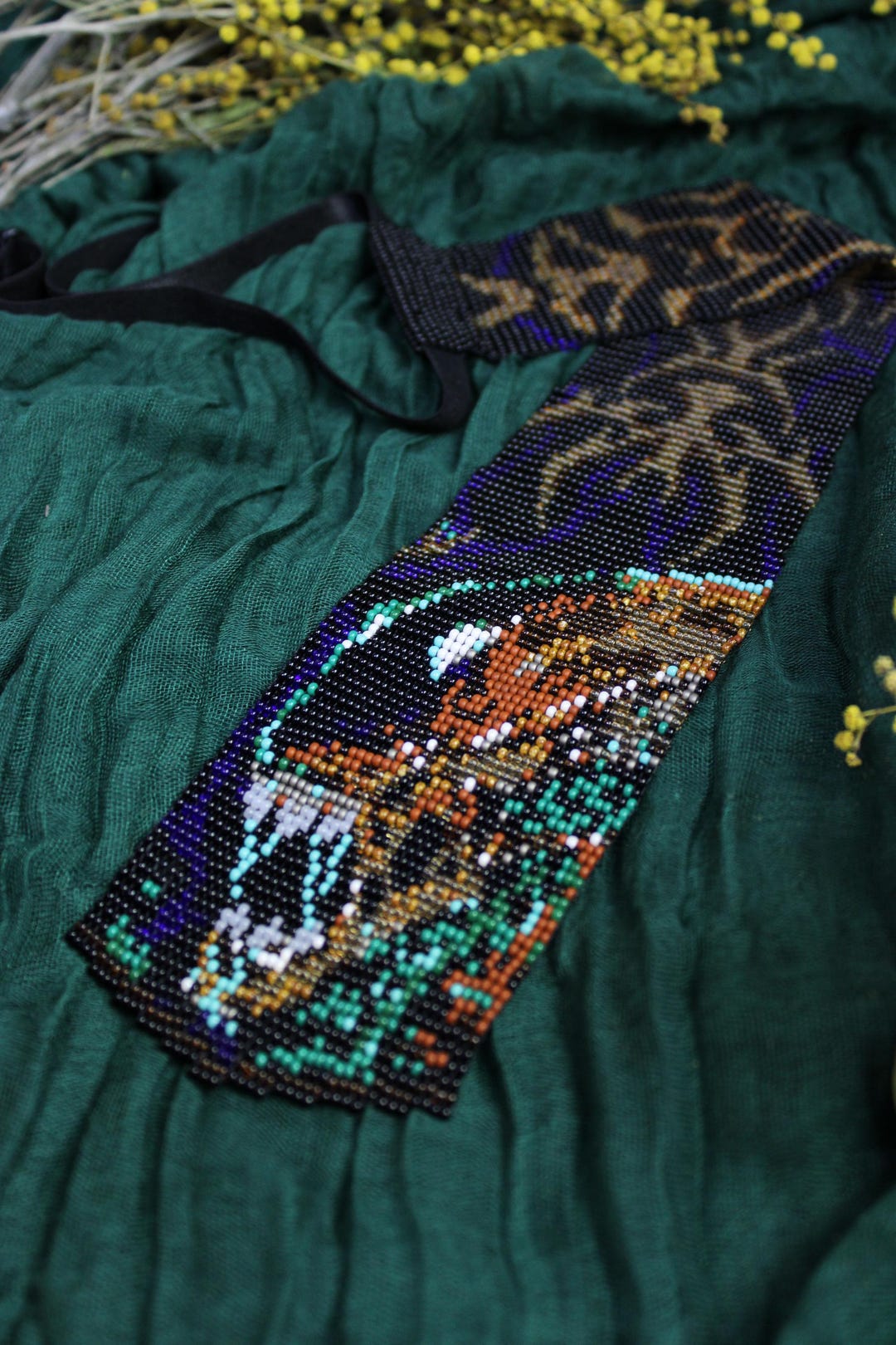 Pre-order Xenomorph Beaded Tie: Handmade Alien Fan Art Necktie - Etsy