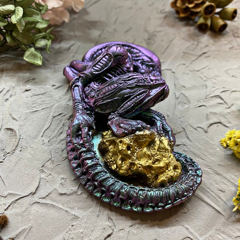 Xenomorph pin xenomorph brooch xenomorph patch alien | Etsy