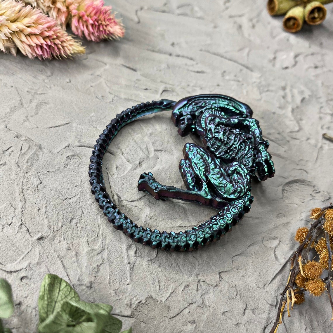 Xenomorph pin xenomorph brooch xenomorph patch alien | Etsy