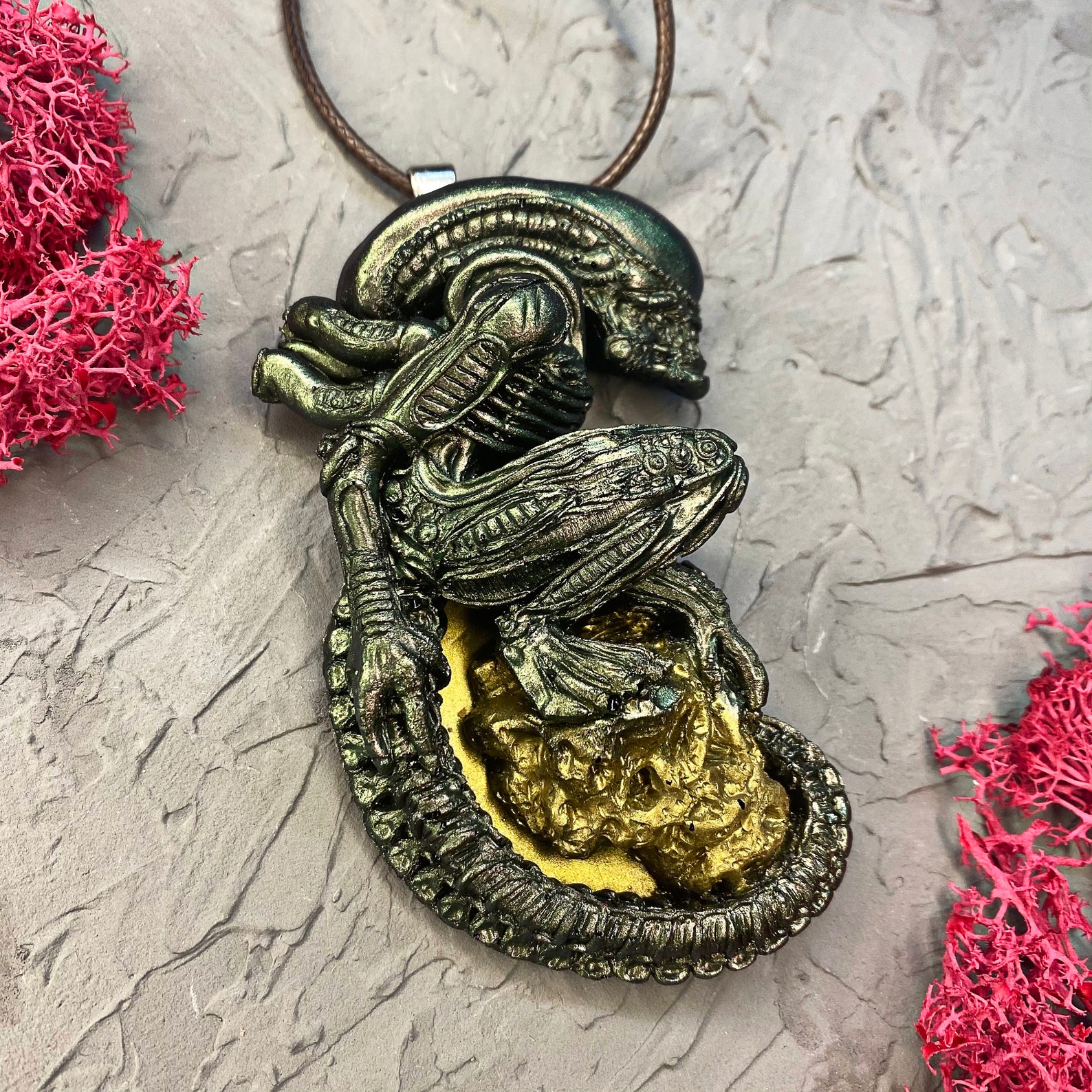 Xenomorph necklace pendant xenomorph xenomorph alien | Etsy