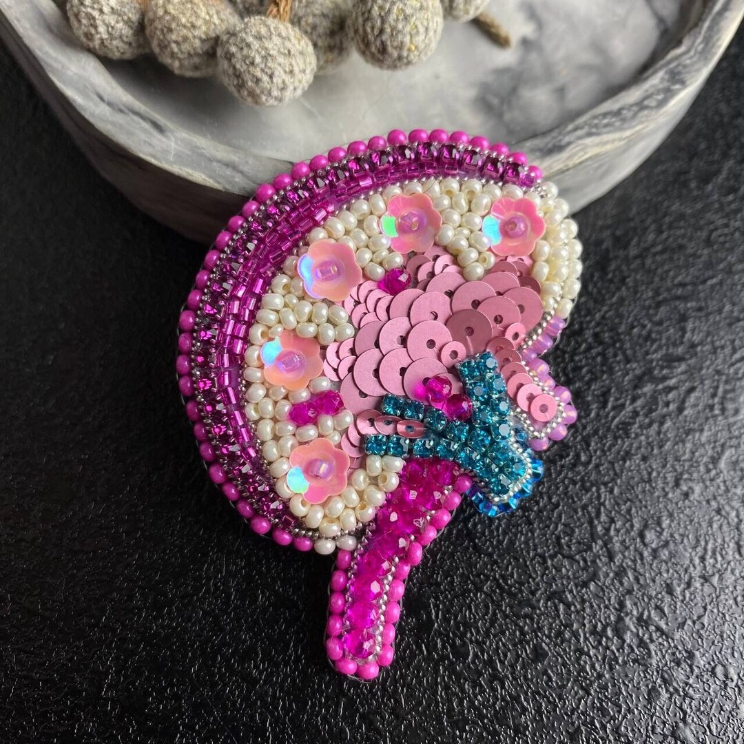 Kidney brooch, kidney pin, nephrology, urology, gift for doctor - Etsy ...
