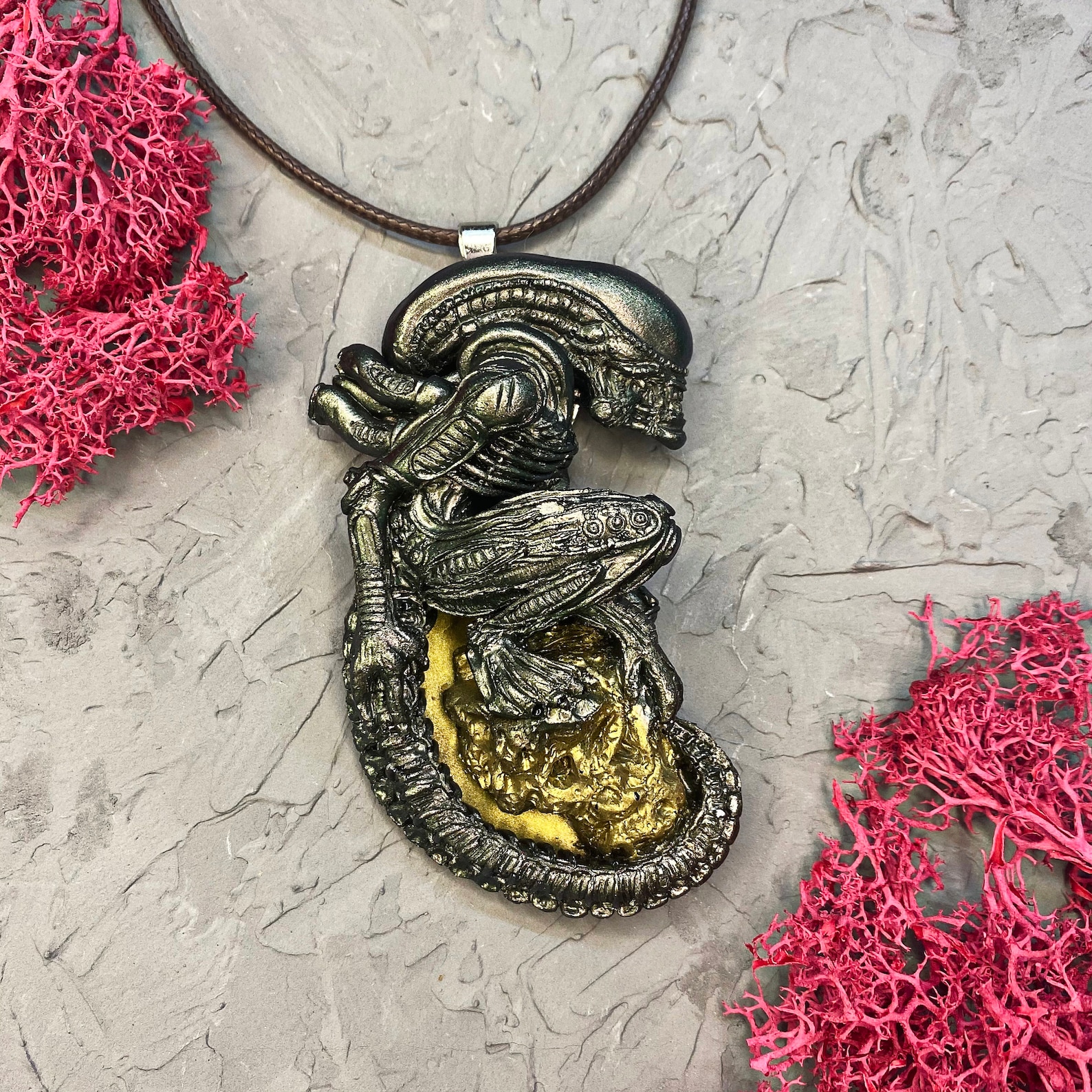 Xenomorph necklace pendant xenomorph xenomorph alien | Etsy