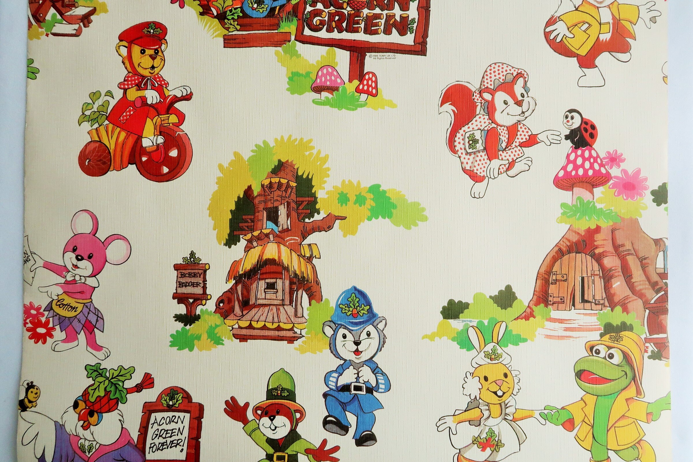 Acorn Green Wallpaper Kitsch Wallpaper Nostalgic Wallpaper - Etsy