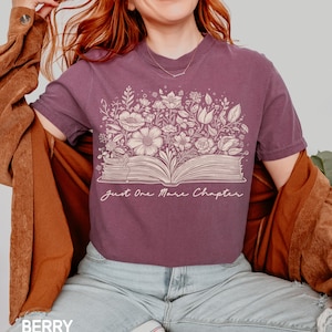Just One More Chapter T-shirt, Bookish Merch, Reading T-shirt ...