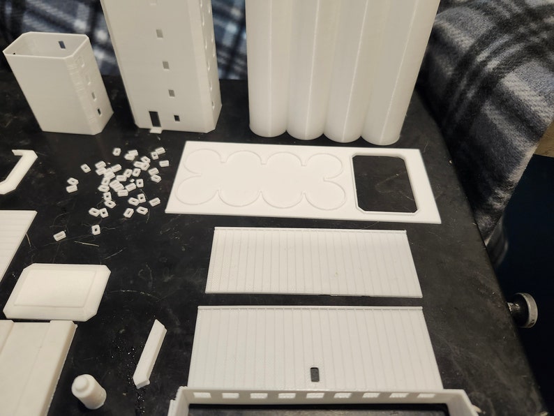 3D Printed HO Scale 8 Silo Concrete Grain Elevator With Single Track ...