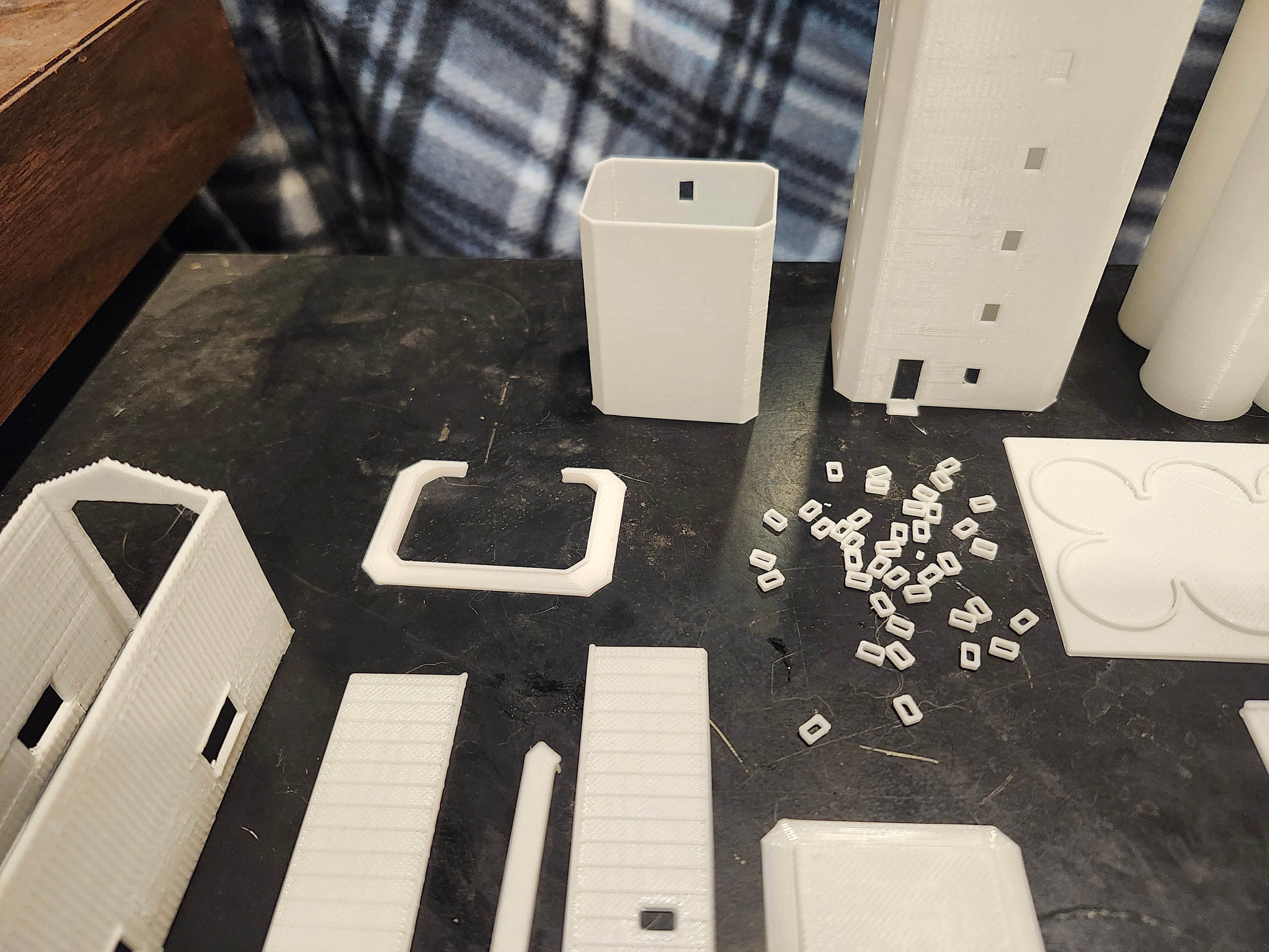 3D Printed HO Scale 8 Silo Concrete Grain Elevator With Single Track ...