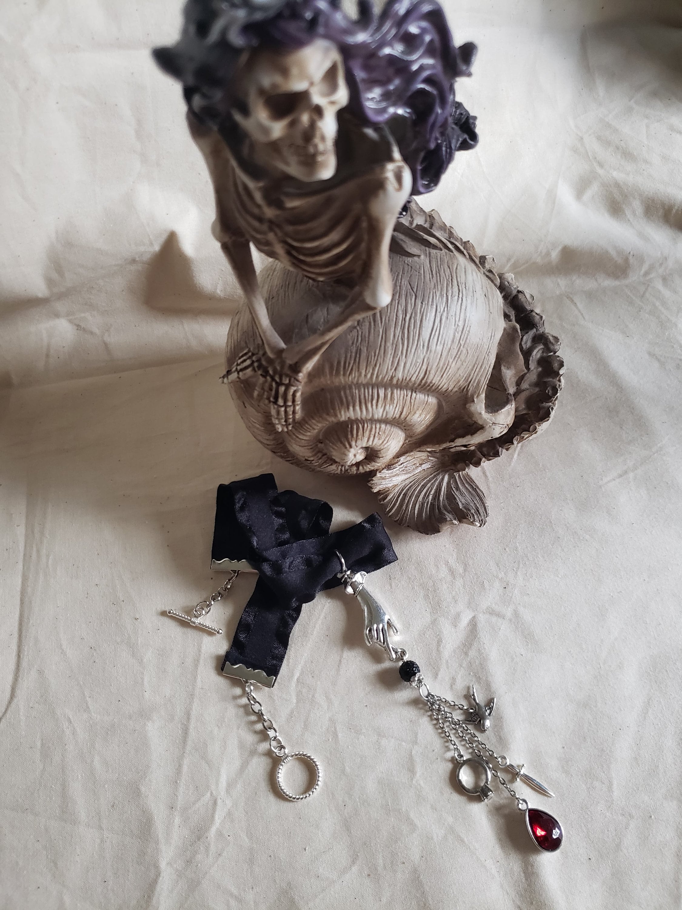 Izzy Hands Choker-our Flag Means Death - Etsy