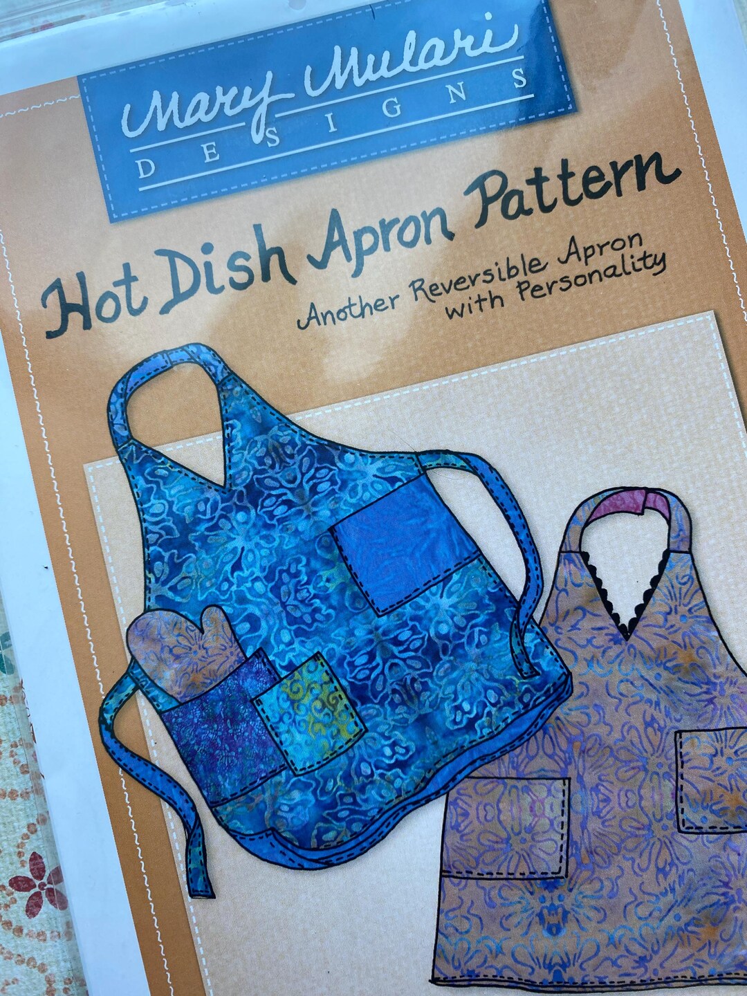Mary Mulari HOT DISH Apron, Vintage Apron Style, Reversible Using 2 One ...