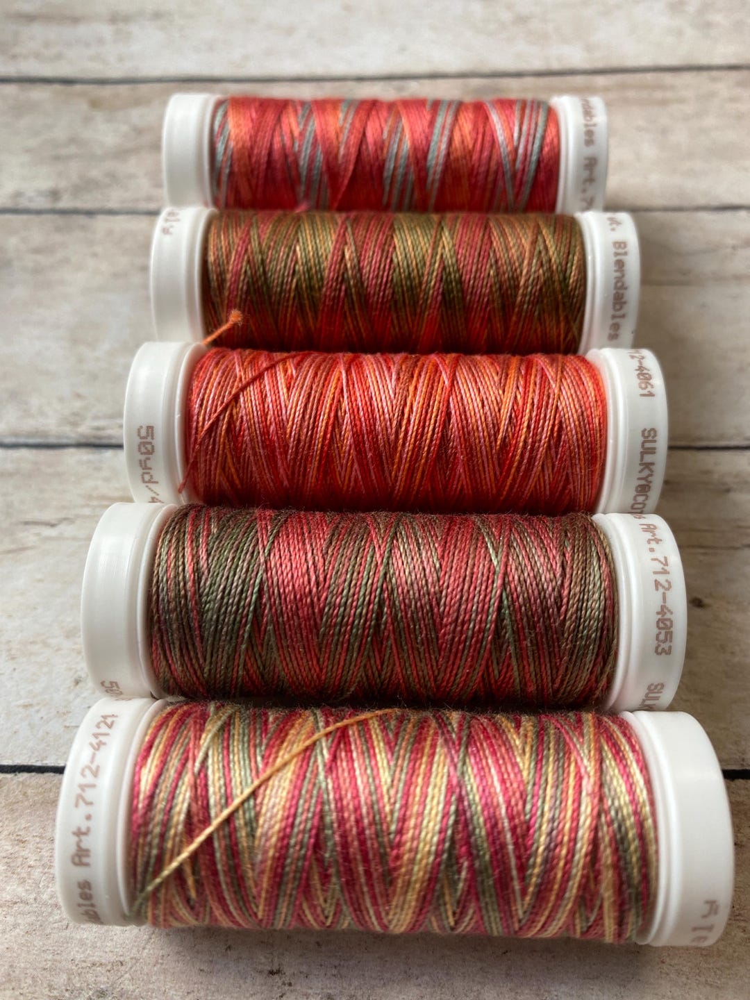 RED Sulky 12wt Petites Mix, Classicneedle RHUBARB & APPLES Mix, 50 Yd ...