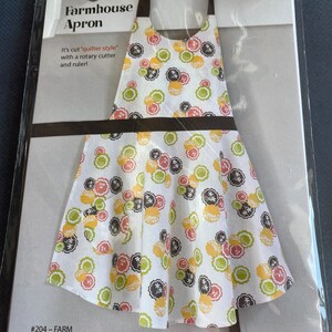 Cabbage Rose FARMHOUSE Apron, Cut With Rotary Cutter, Apron 204, One ...